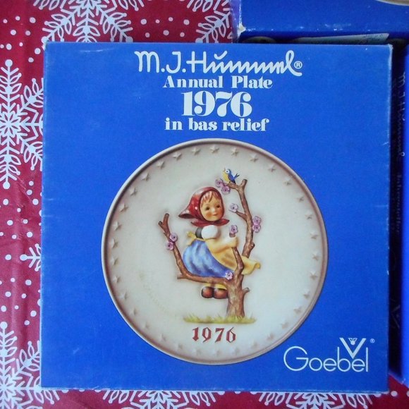 Goebel | Wall Decor | Goebel Mj Hummel Plates 976 1977 1978 | Poshmark